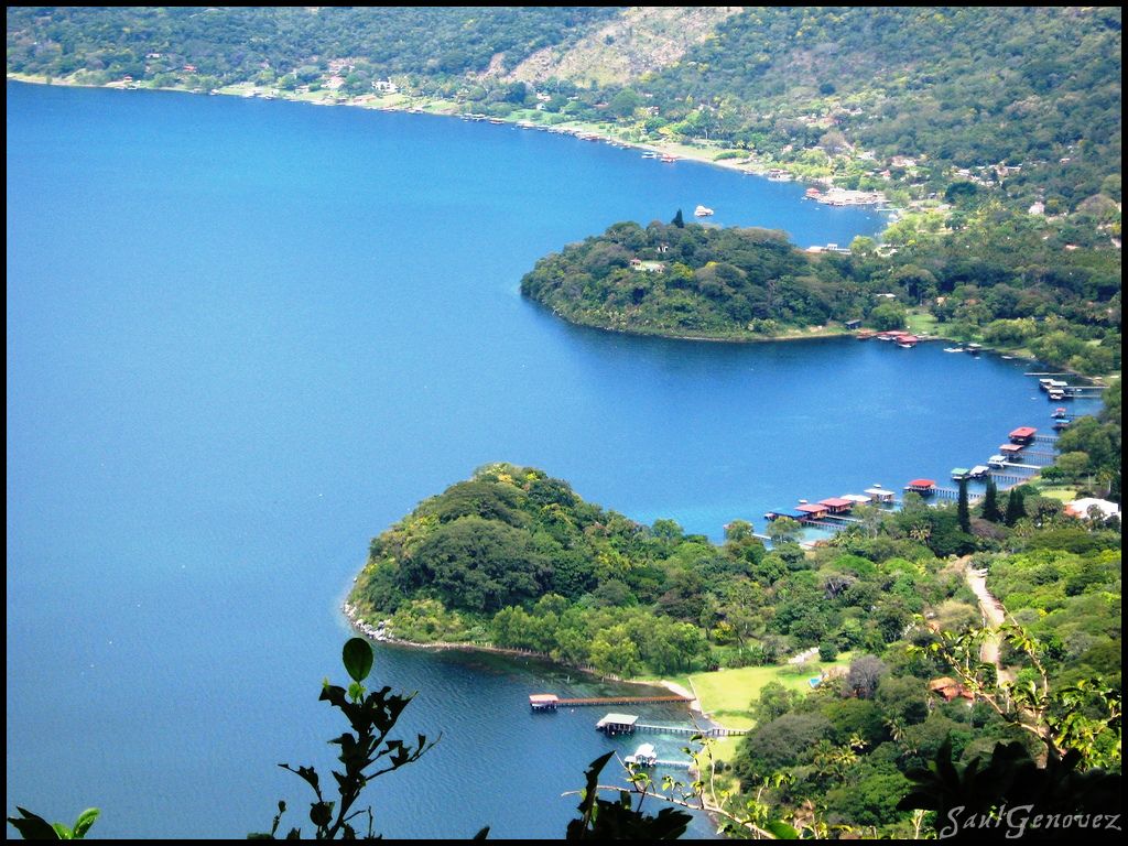 TOURISM IN EL SALVADOR: LAKE COATEPEQUE