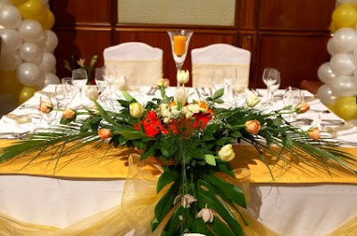 Bombshell Bride: The Sweetheart Table