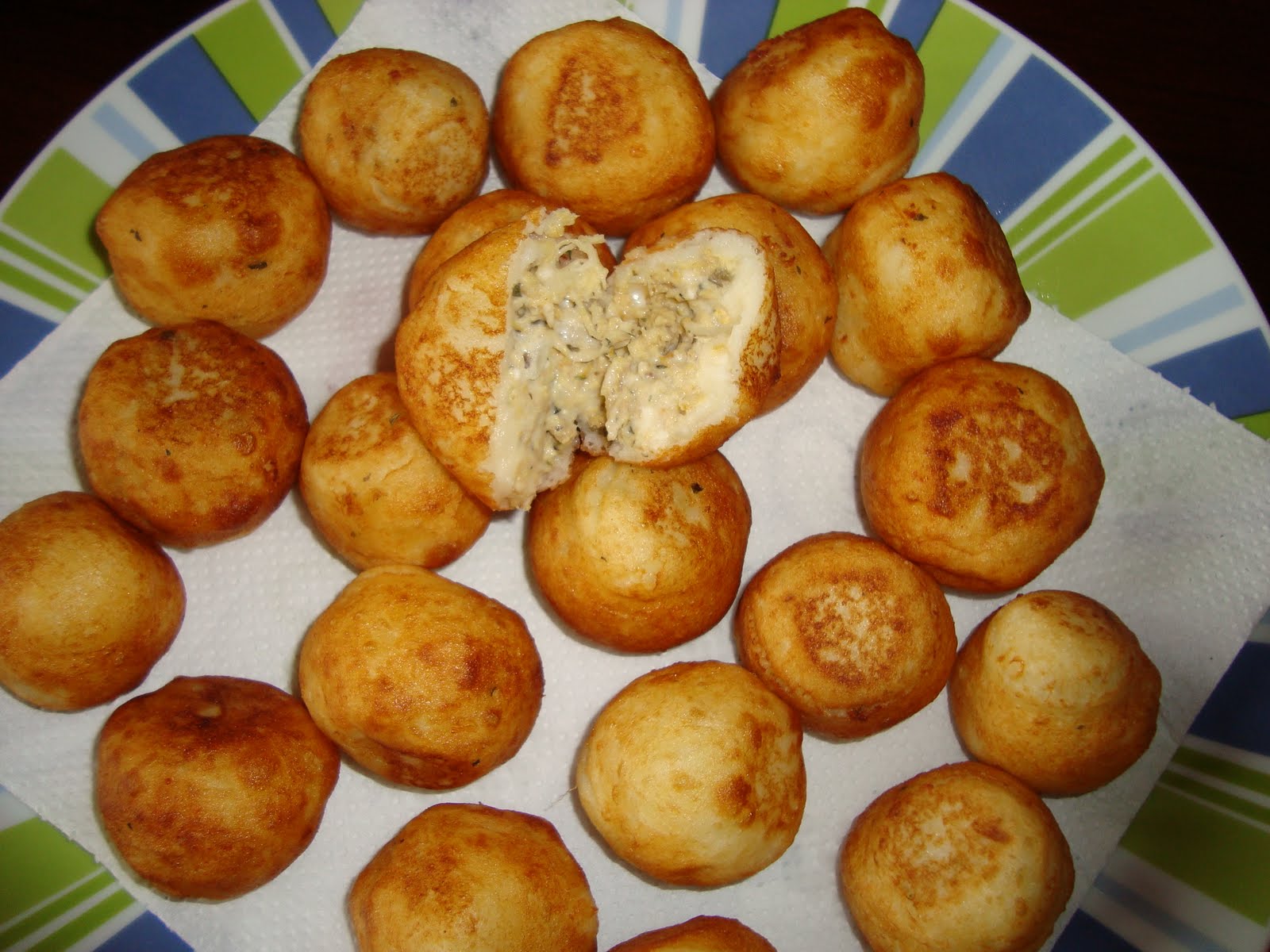 Receitas e Coisinhas: Bolinho de batata recheado com frango e requeijão ...