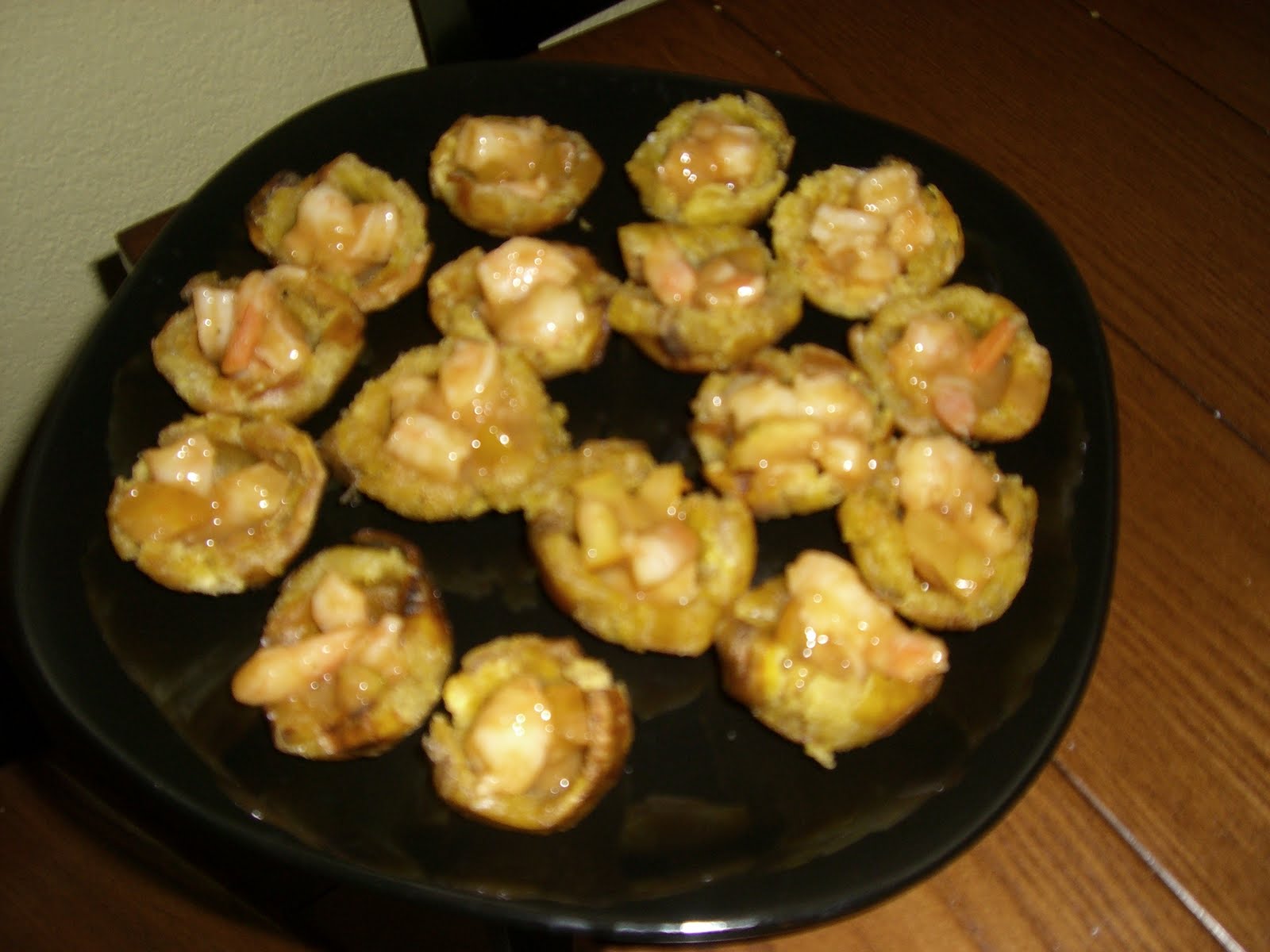Steph's Kitchen: Tostones Rellenos Con Camarones