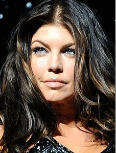 Danielle.Gare.As media: Evaluations of music pictures