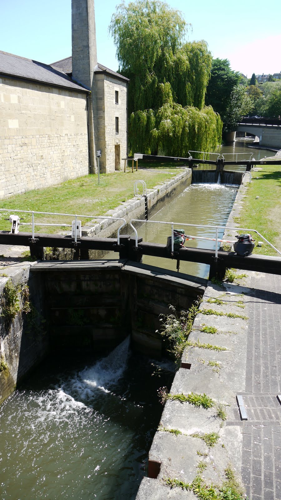 Bath Locks Kennet and Avon Canal - Britain All Over Travel Guide