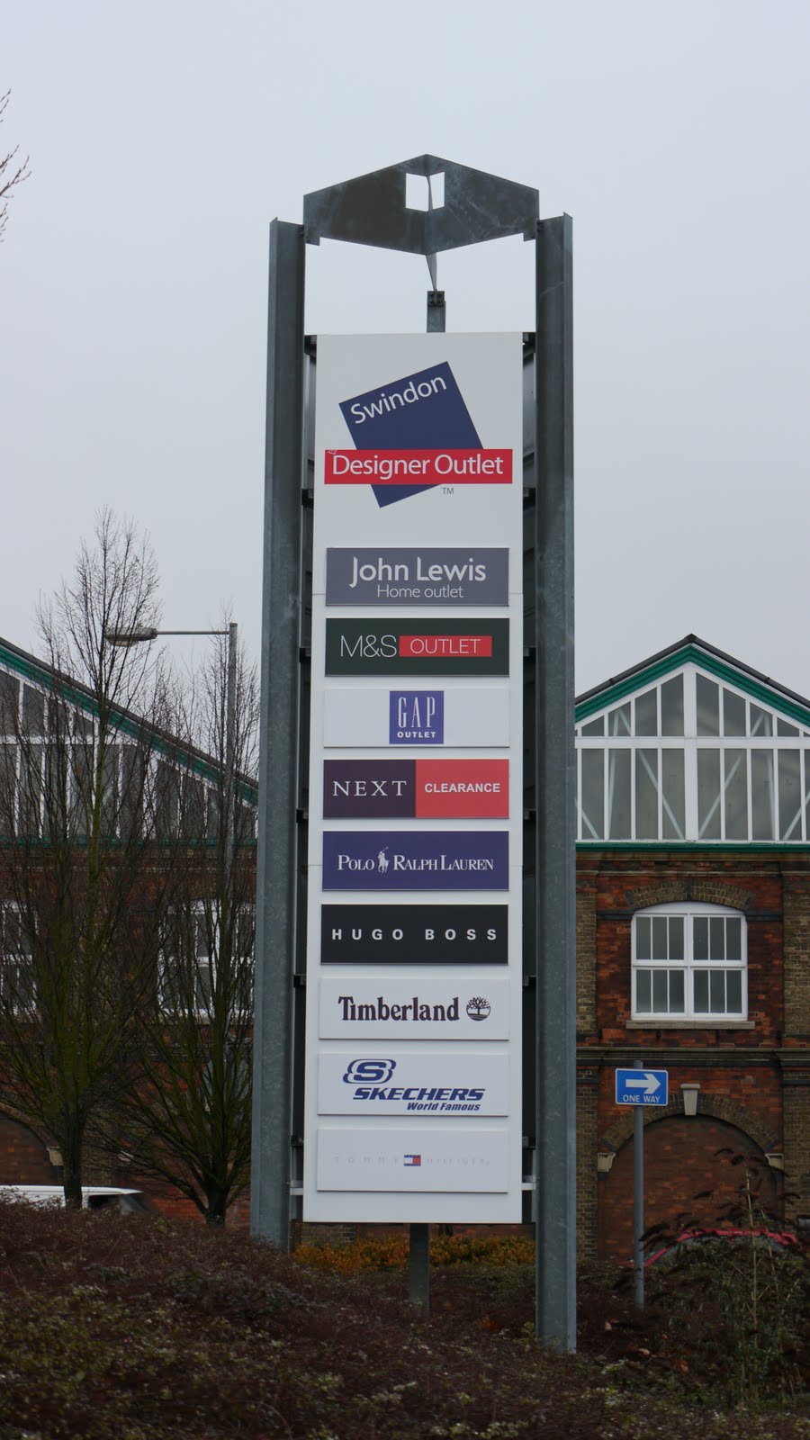 Swindon Designer Outlet Shopping - Britain All Over Travel Guide