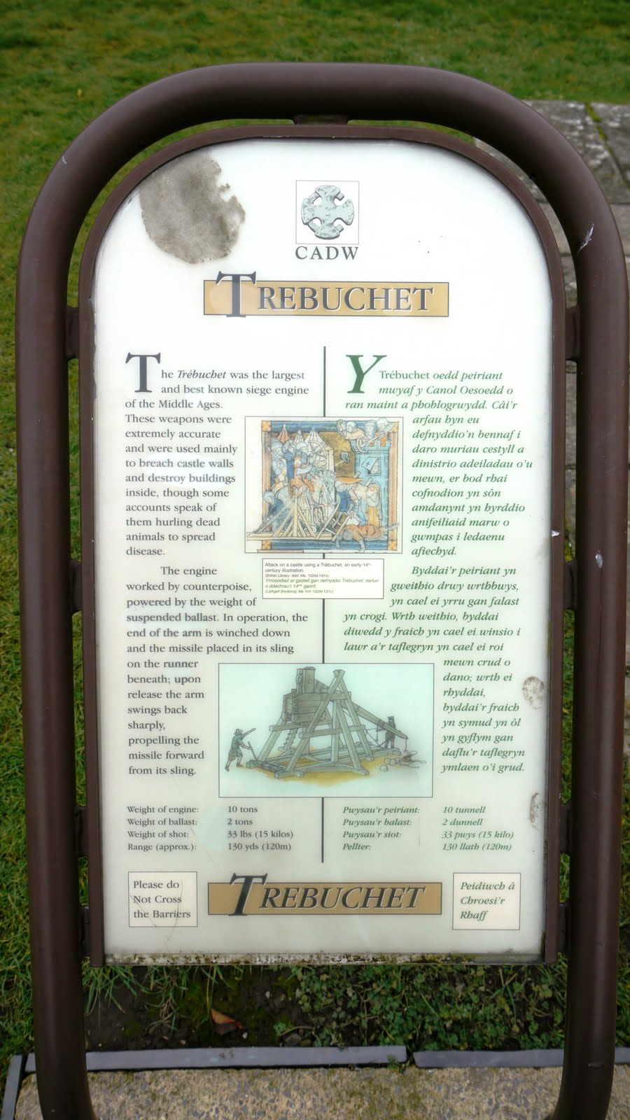 Trebuchet Siege Engine - Britain All Over Travel Guide