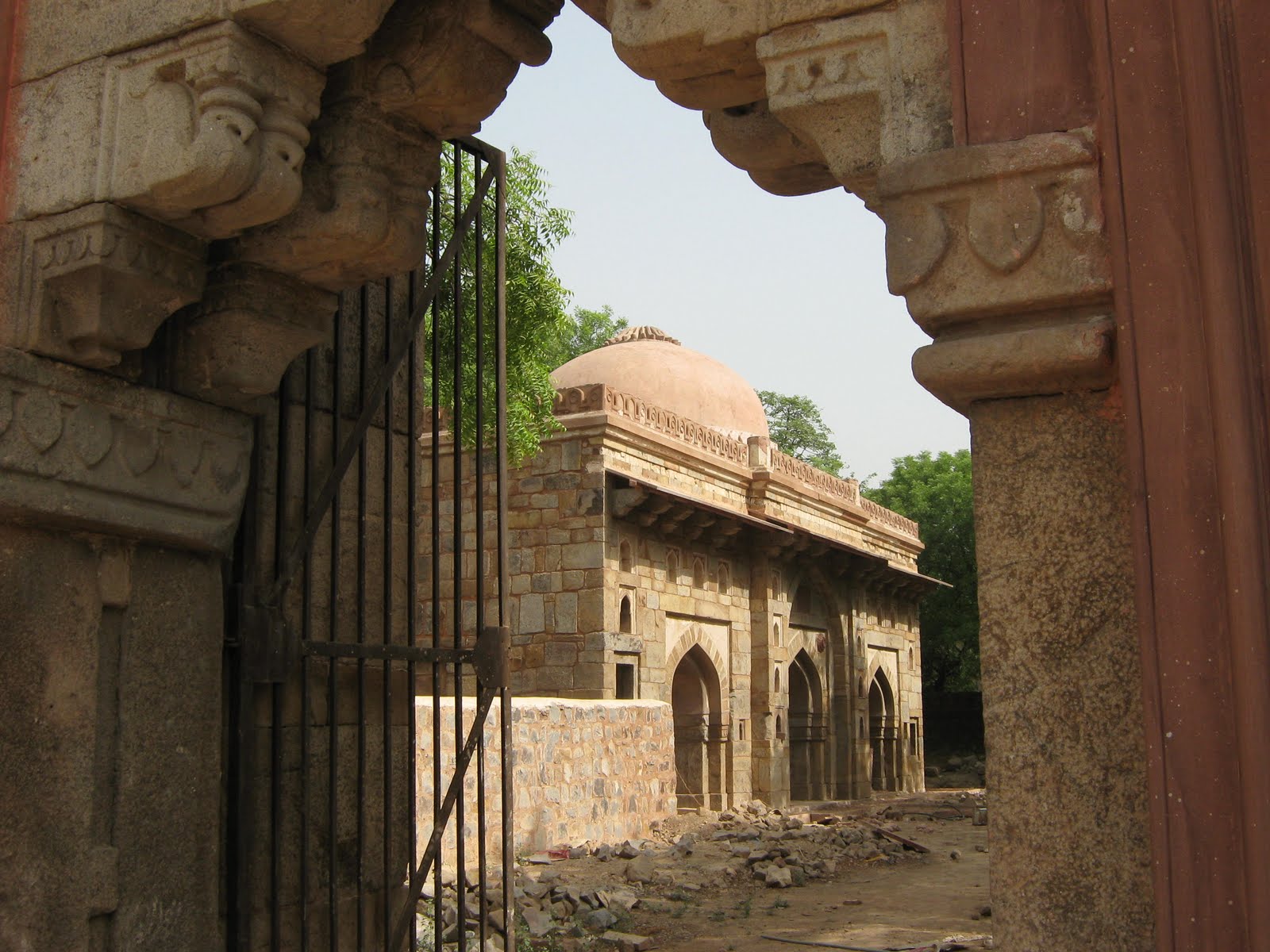Chasing History: Muhammad Wali Masjid behind kamala nehru college,siri ...