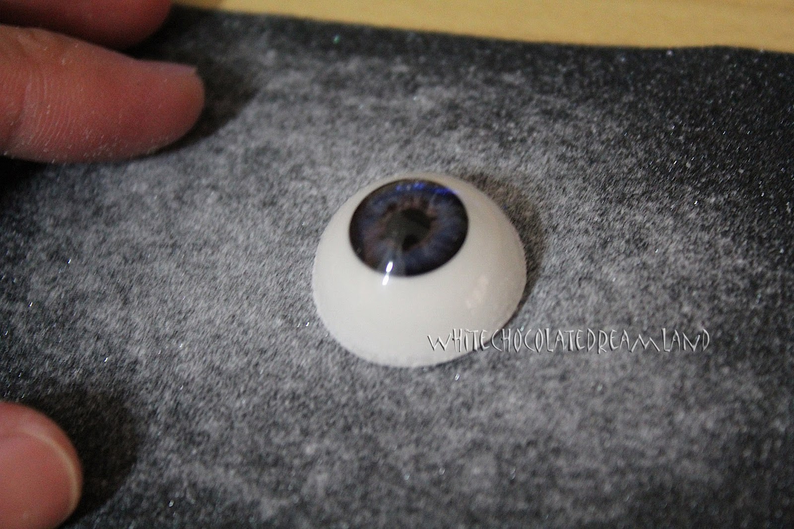 WhiteChocolateDreamland: How to change Pullip original eyes to acrylic eyes