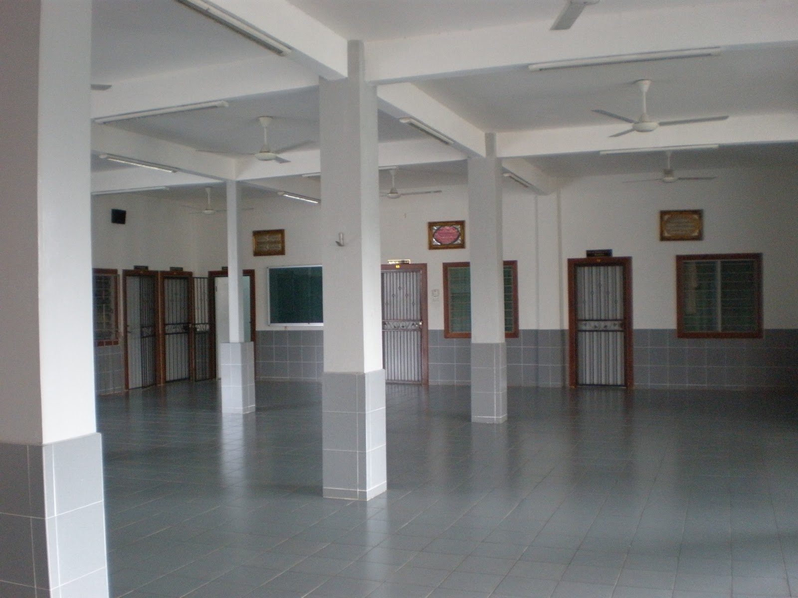 Surau Al-Kauthar, Bandar Baru Bangi: Gambar dalam surau