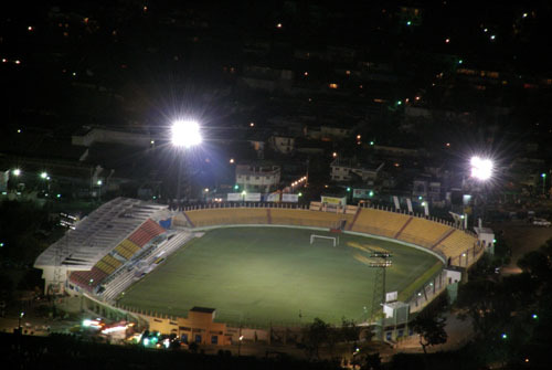 Estadio Sylvio Cator de Puerto Príncipe - JetLag
