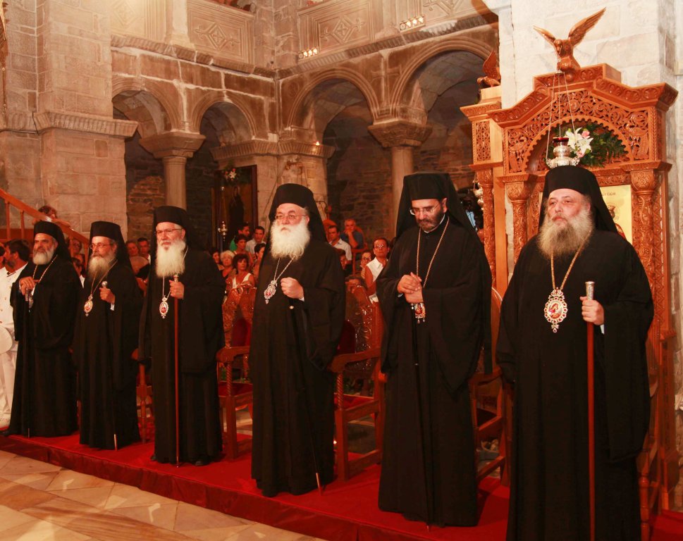 PANAYIOTIS TELEVANTOS: ΤΙΜΩΝΤΑΣ ΤΗΝ ΠΑΝΑΓΙΑ ΤΗΝ ΕΚΑΤΟΝΤΑΠΥΛΙΑΝΗ