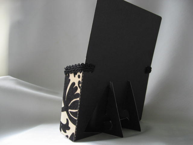 Ligaya's Creativity Zone: Scratch Paper Holder