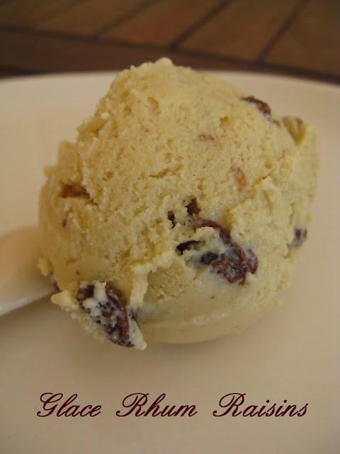 J'en reprendrai bien un bout...: Glace Rhum- Raisin