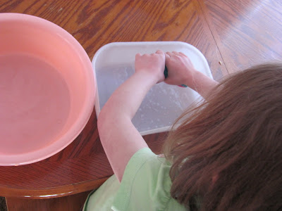 Water transfer and Montessori LINK-UPS - Mommy Moment