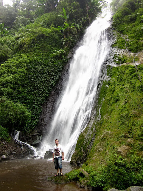 Remike utazo bloggja: Cangar hot spring + waterfall