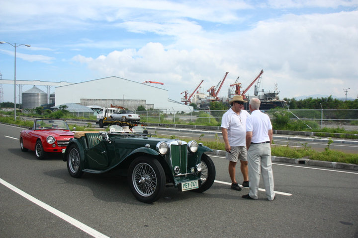 Vintage Race at the Subic International Raceway - Datsun Roadster Forum ...
