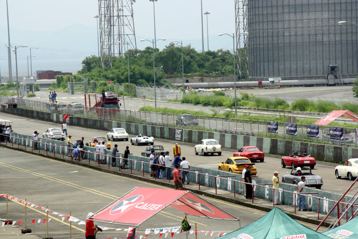 Vintage Race at the Subic International Raceway - Datsun Roadster Forum ...