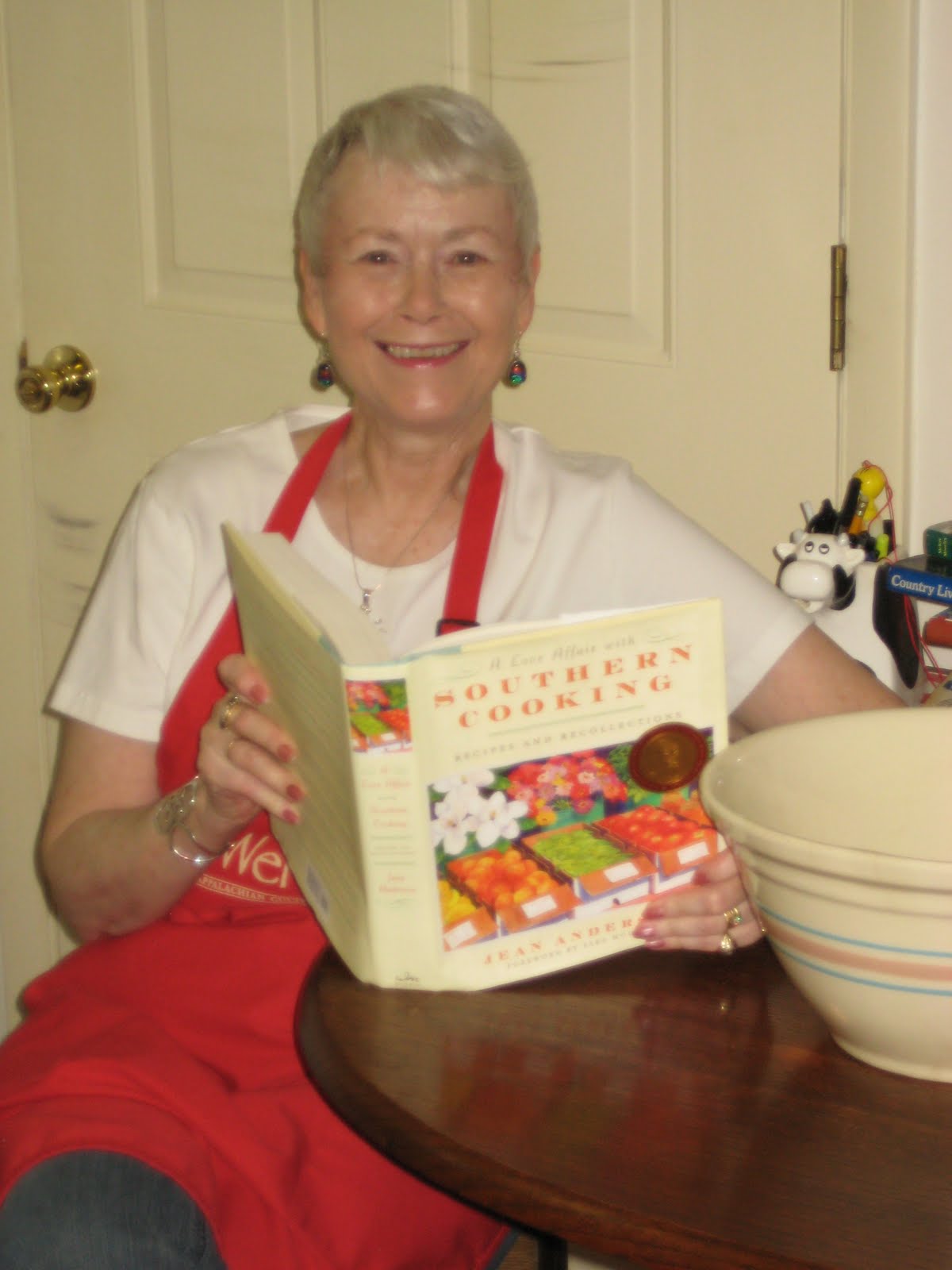 Mystery Lovers' Kitchen: Welcome Guest Blogger - Kaye Barley