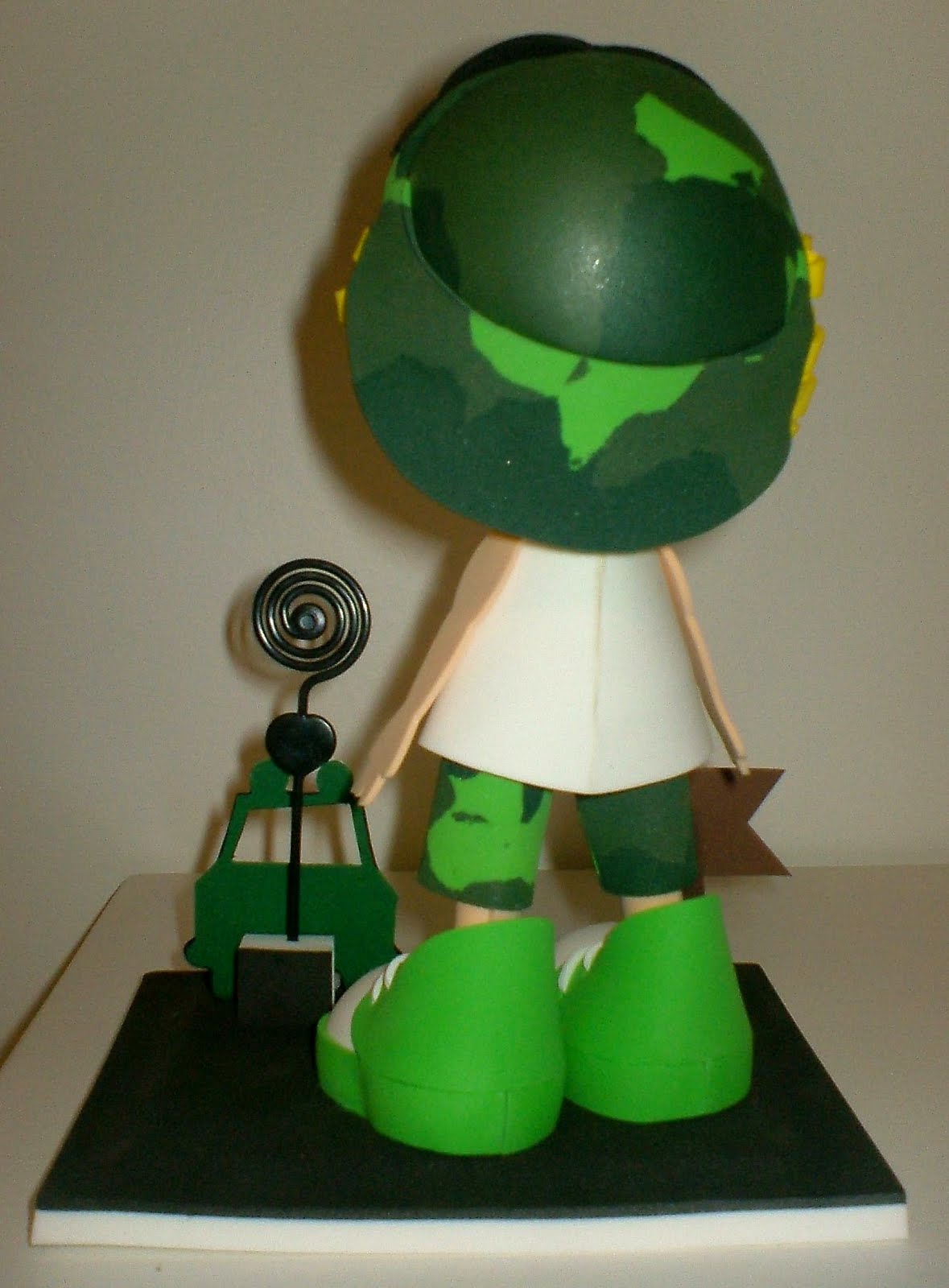 Bonecos em E.V.A - 3D: Rapaz da Trilha