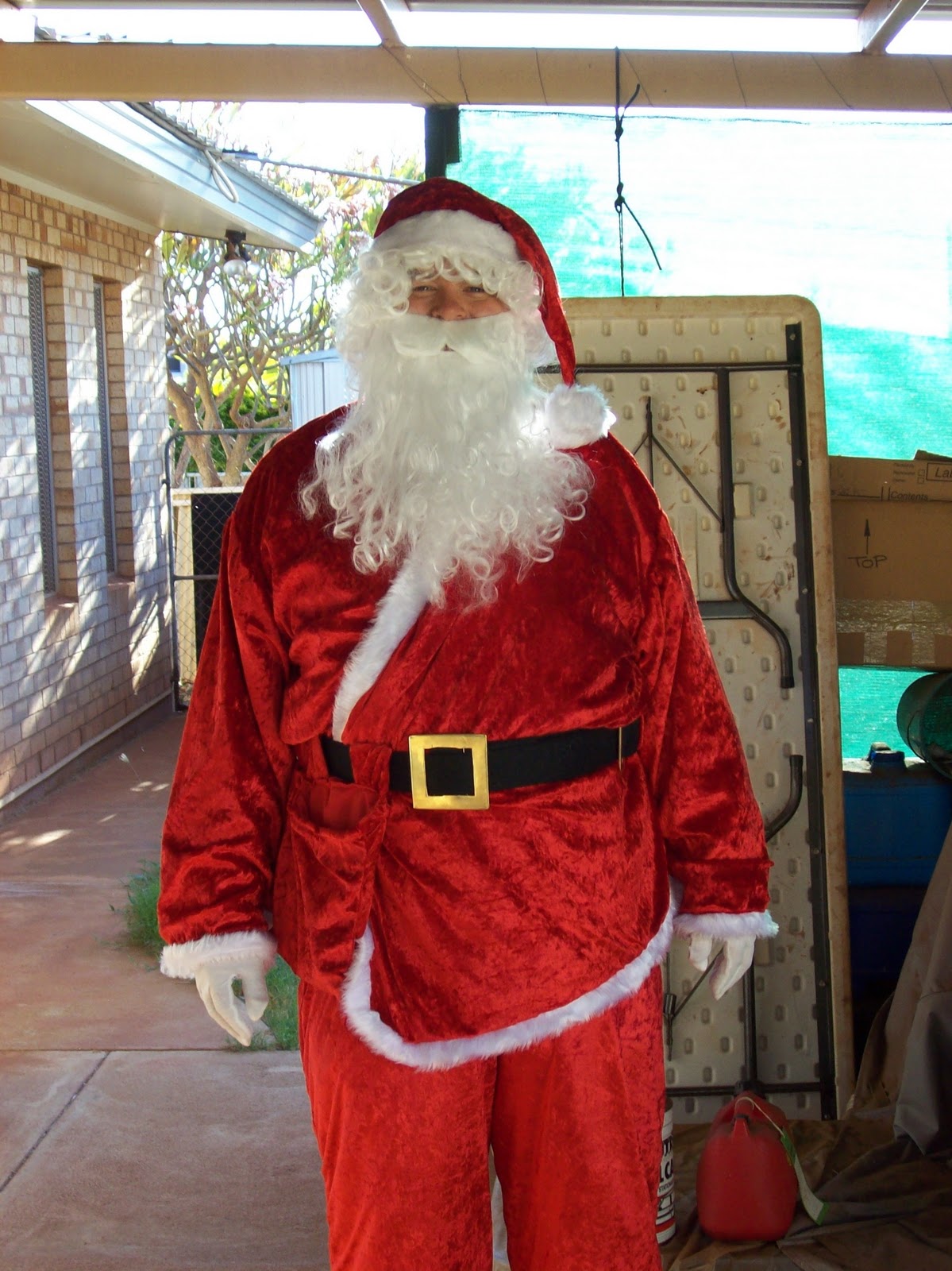 Des' projects or "Musings from the Shed": Santa Costume Finished - Part 2