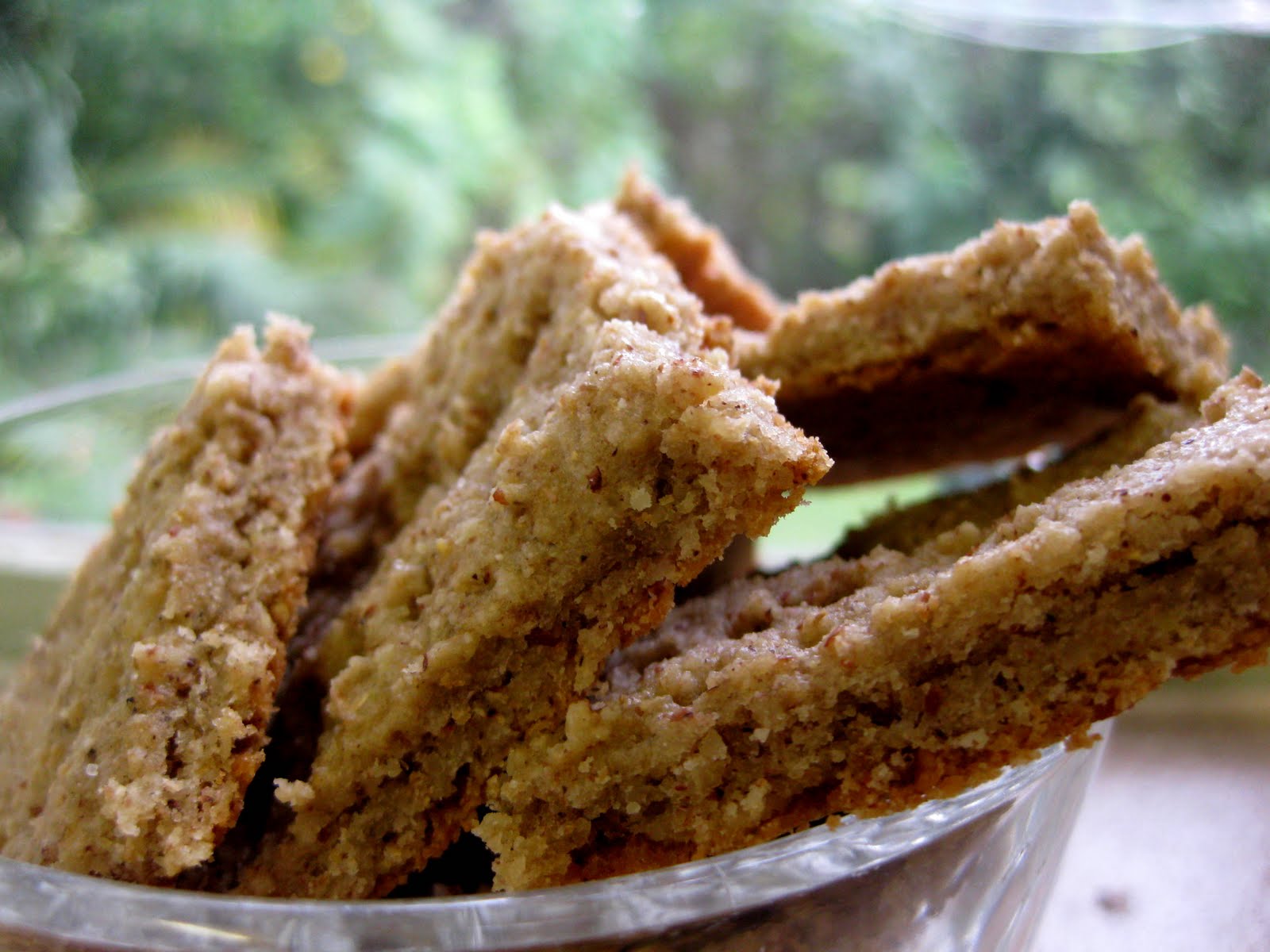 This Gluten-free Life : Almond Quinoa Crackers