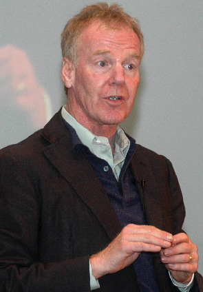 Aprendendo as Cinco Disciplinas de Peter Senge: Peter Senge - Biografia