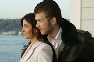 Турски Сериали - Незабравима, Листопад