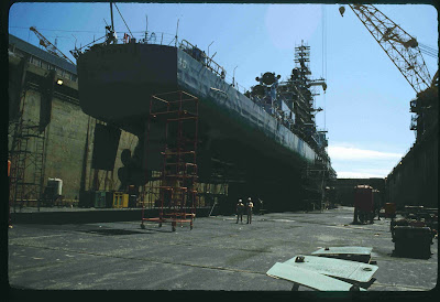 USS Coontz DLG-9/DDG-40: Photo of the Day: USS Coontz in Dry Dock