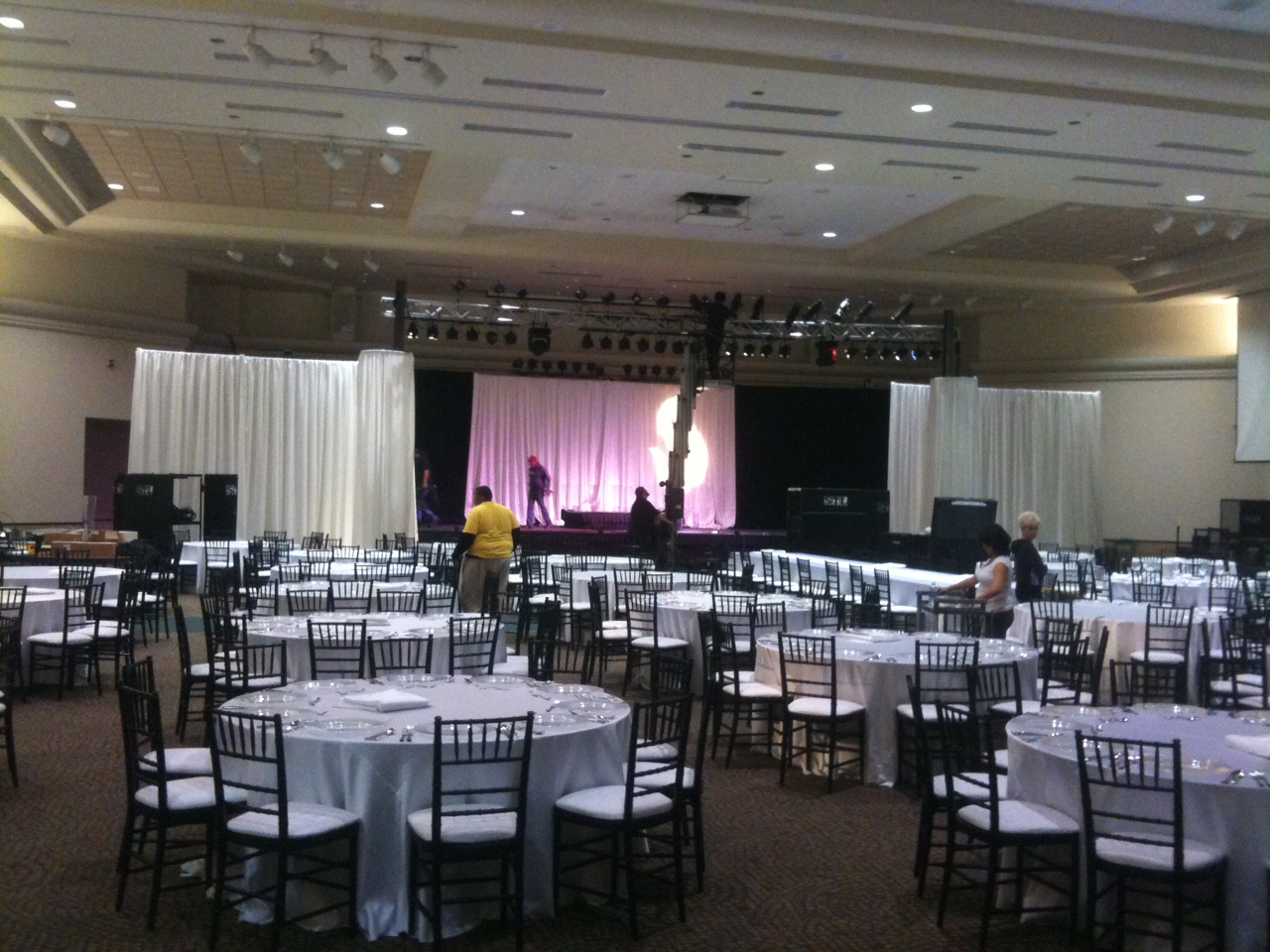 Studio B Event Designs: Green & Gold Gala at Sac State