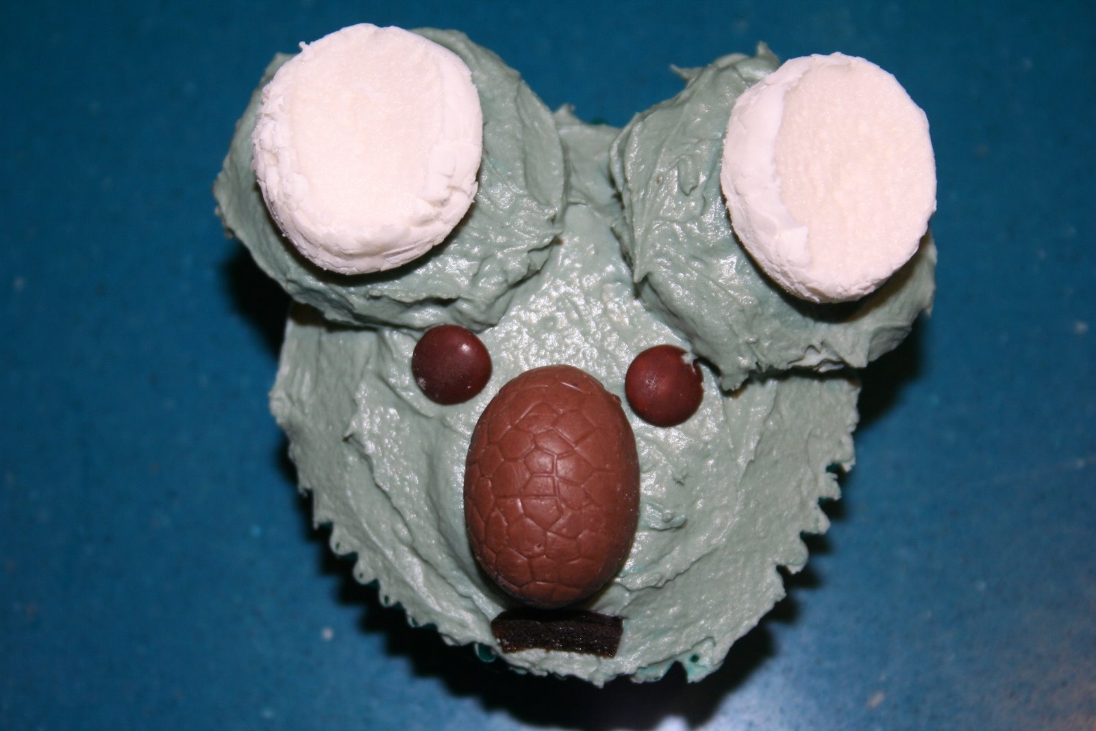 Creations, Crafts & Cakes: Koala Cup Cakes