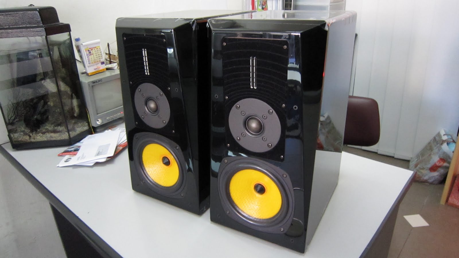 Happy Audio Visual: MBL 311E speaker (used) SOLD
