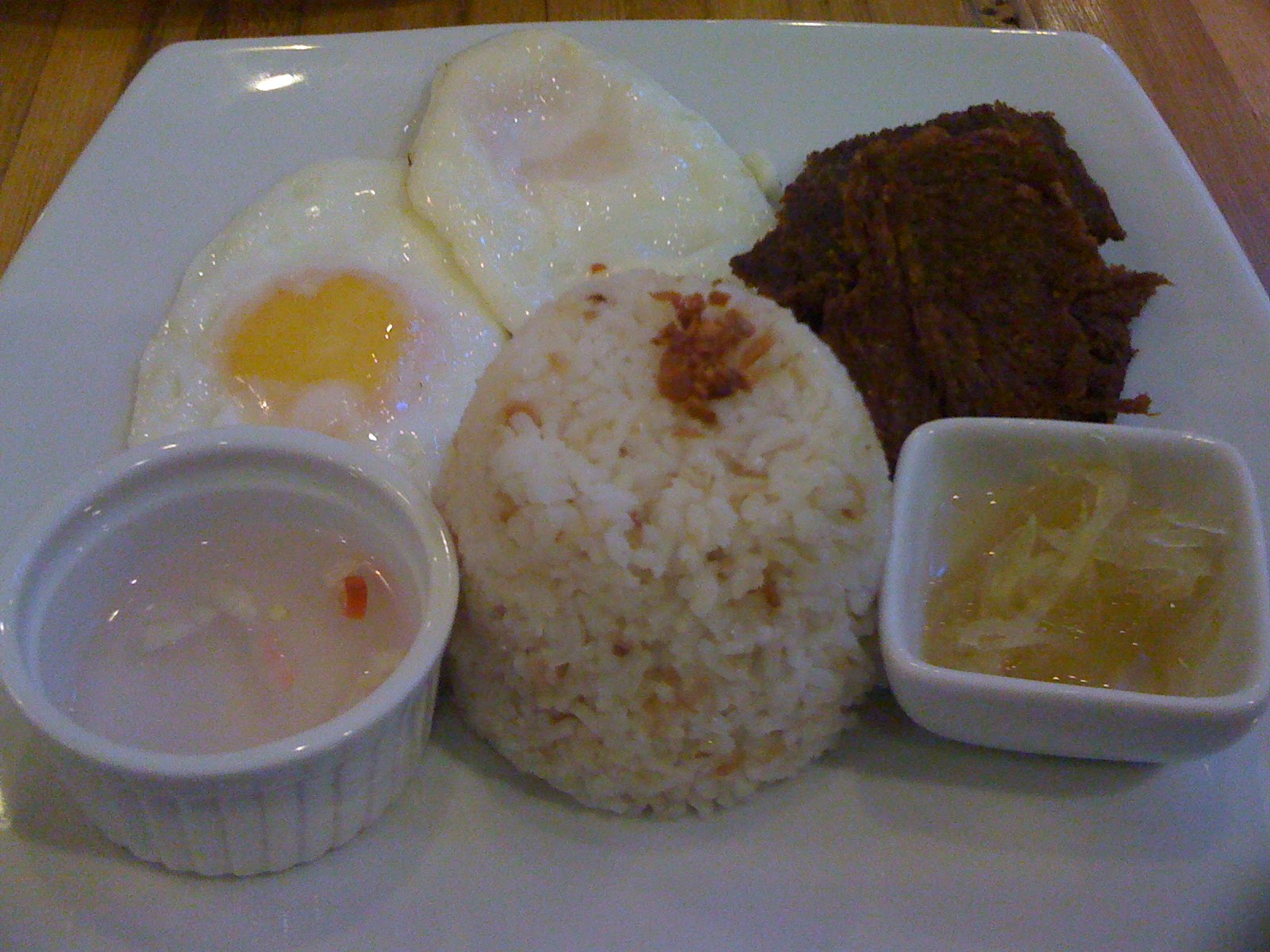 I am a food explorer not a glutton :): Via Mare - Greenbelt