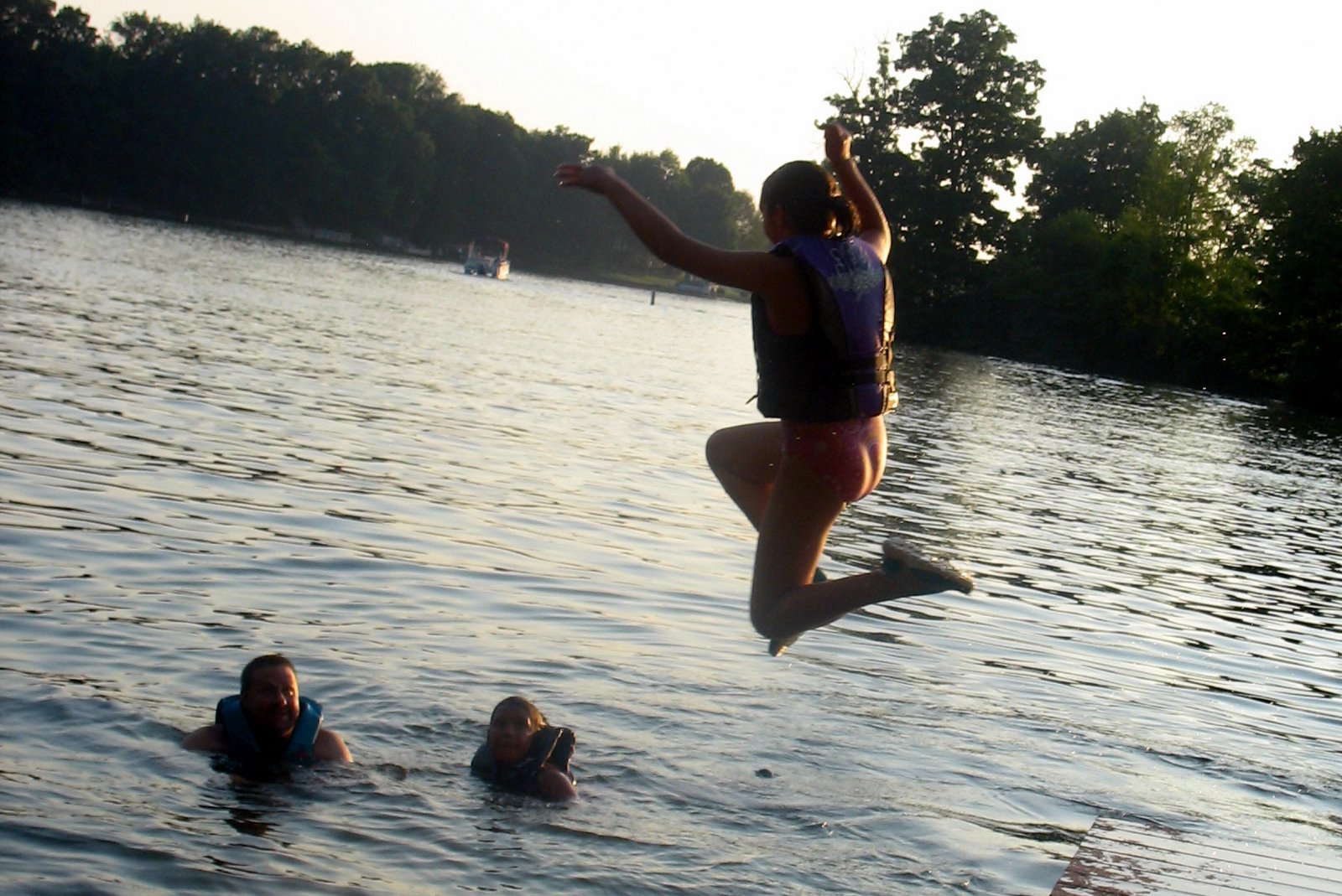 Doodlebean Adventures: Lake House Fun!