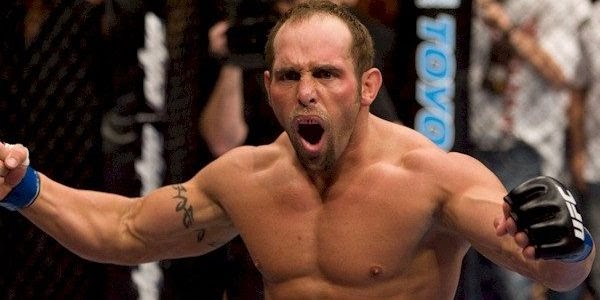 Kan Sporu: UFC 111: Carwin, MMA dünyasının yeni en korkunç insanı!