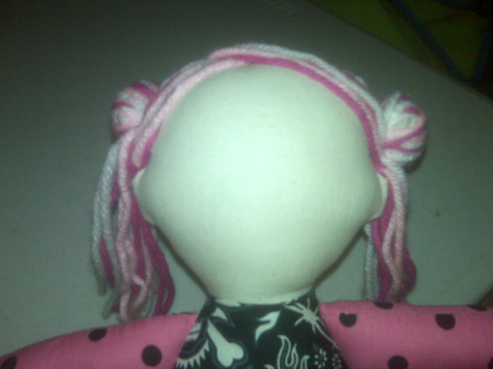 Slee Fenton: Tutorial Tuesday: Rag Doll Hair made of Yarn