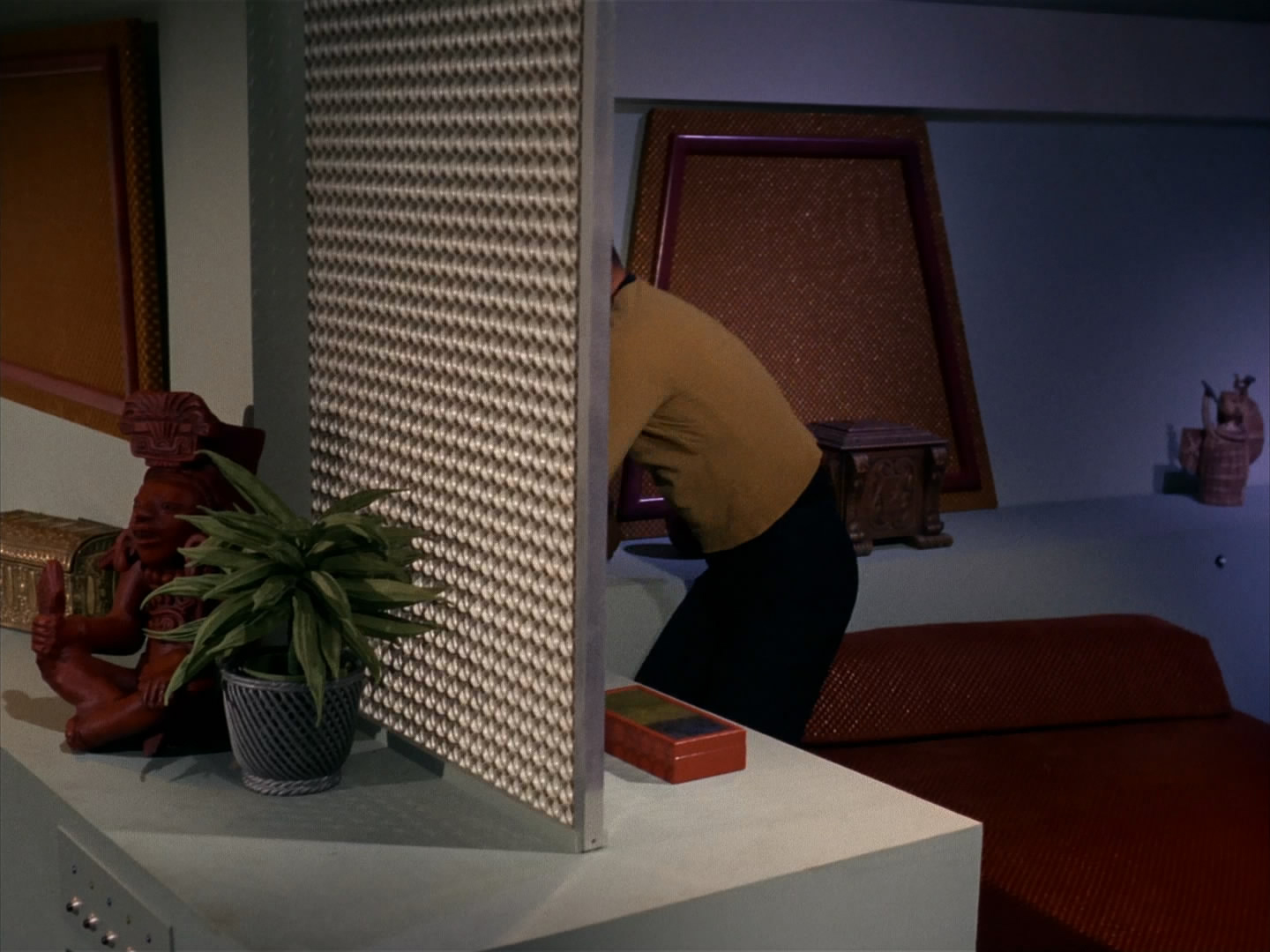 Star Trek Prop, Costume & Auction Authority: Captain Kirk's Quarters on ...