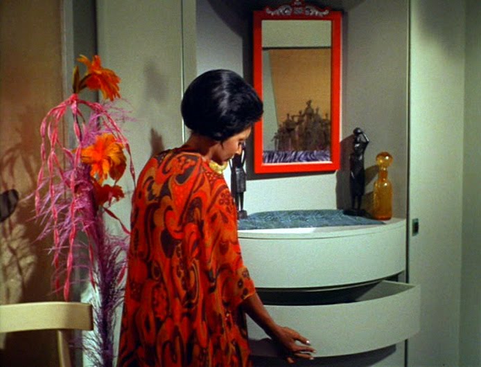 Star Trek Prop, Costume & Auction Authority: Lt. Uhura's Quarters on ...