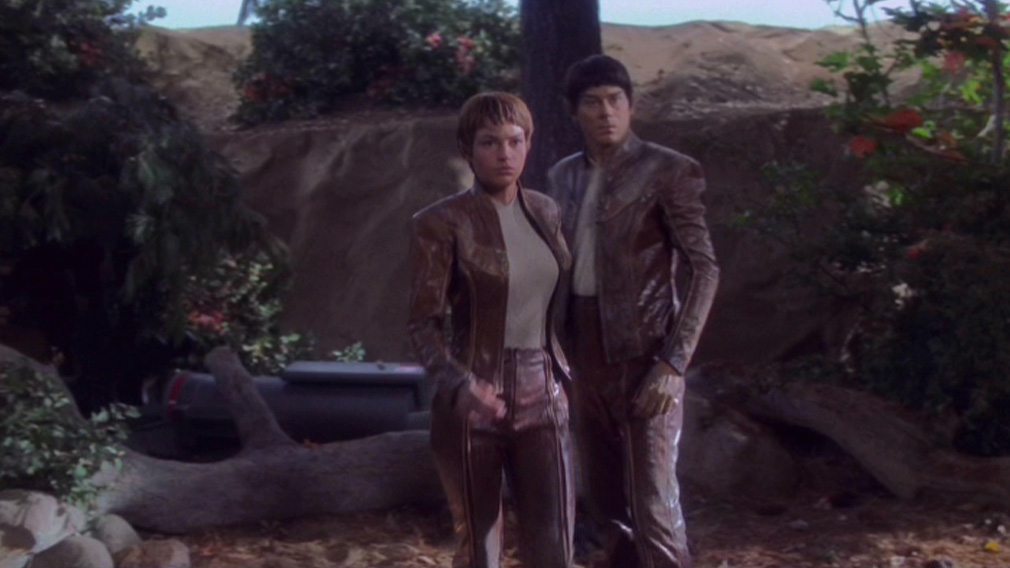 Star Trek Prop, Costume & Auction Authority: Jolene Blalock T'Mir ...