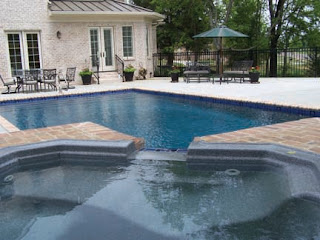 Fort Wayne Pools: Fort Wayne Pools - Elite - Square Spillover Spa