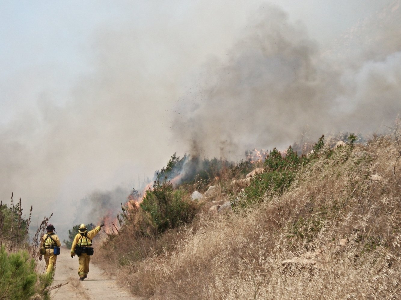Lakeside Fire District: El Monte Fire Spreads Towards Cleveland ...