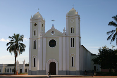 Angola: On The Road: De Luanda a Malange