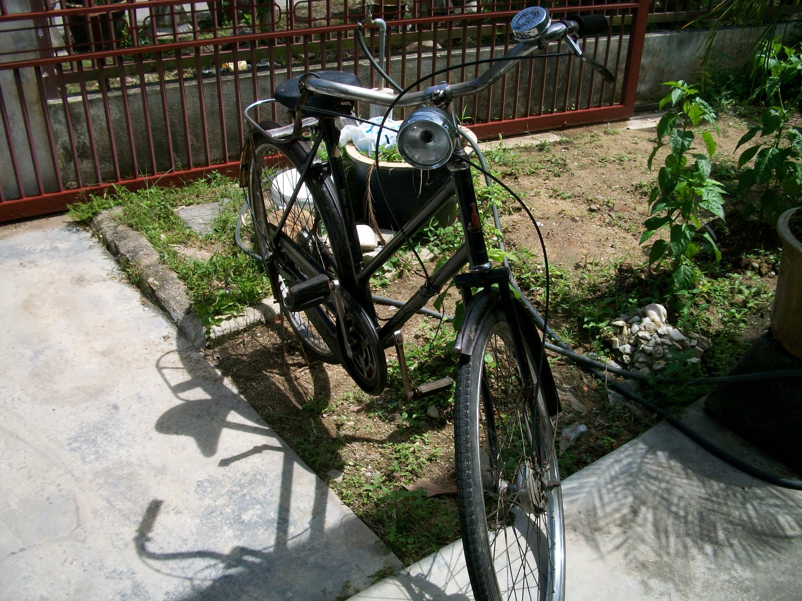 collectible items: Vintage Seven Up Bicycle ( 7up)