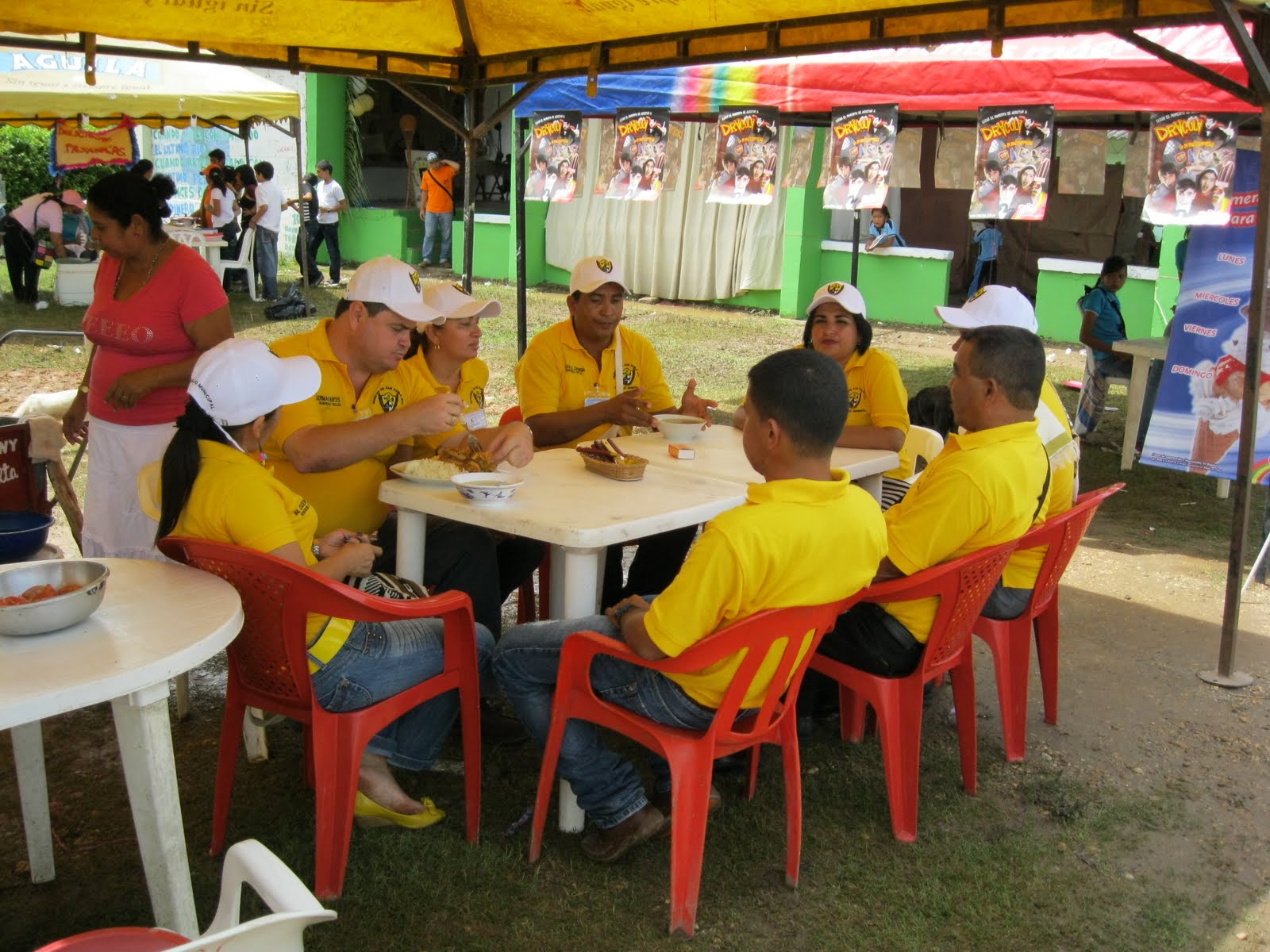 Gabomania: Feria Empresarial en IETAC San Pablo, Bolivar
