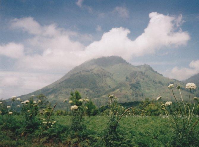 KOTA BATUKU YANG INDAH: GUNUNG PANDERMAN ( PANDERMAN MONTAIN )