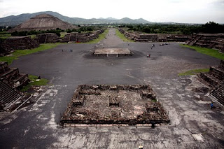 Imágenes Vecinas: Ruinas aztecas de Teotihuacán