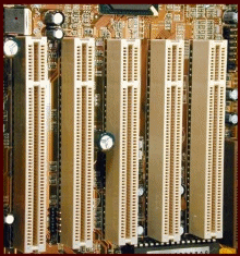 Componentes internos de una PC.: RANURA PCI