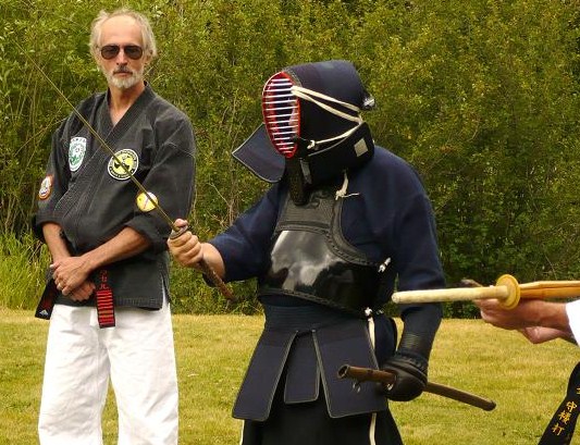 Hanbo - weapon of self-defense: Hanbo - A Self-Defense Tool