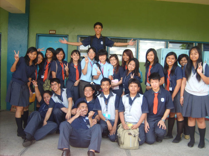 I'm Chuck Bass: Gossip Girl Brings Reality With Elegence And Style Back ...