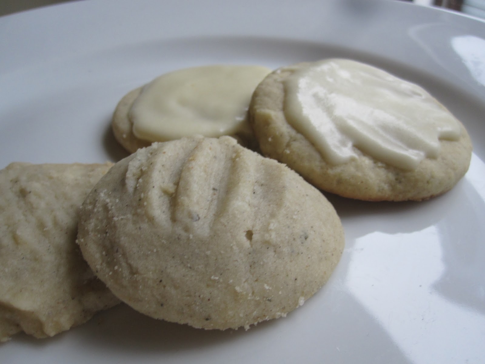 Mike is Bored: cardamom cookies two different recpies
