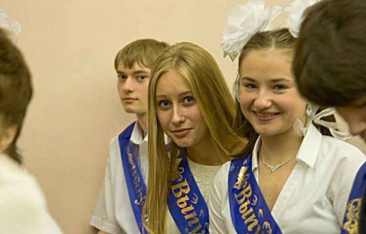 Russain School Graduation Girls-4