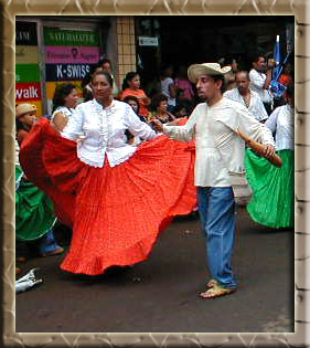El Traje Tipico de PANAMA "LA POLLERA": TIPOS DE POLLERAS