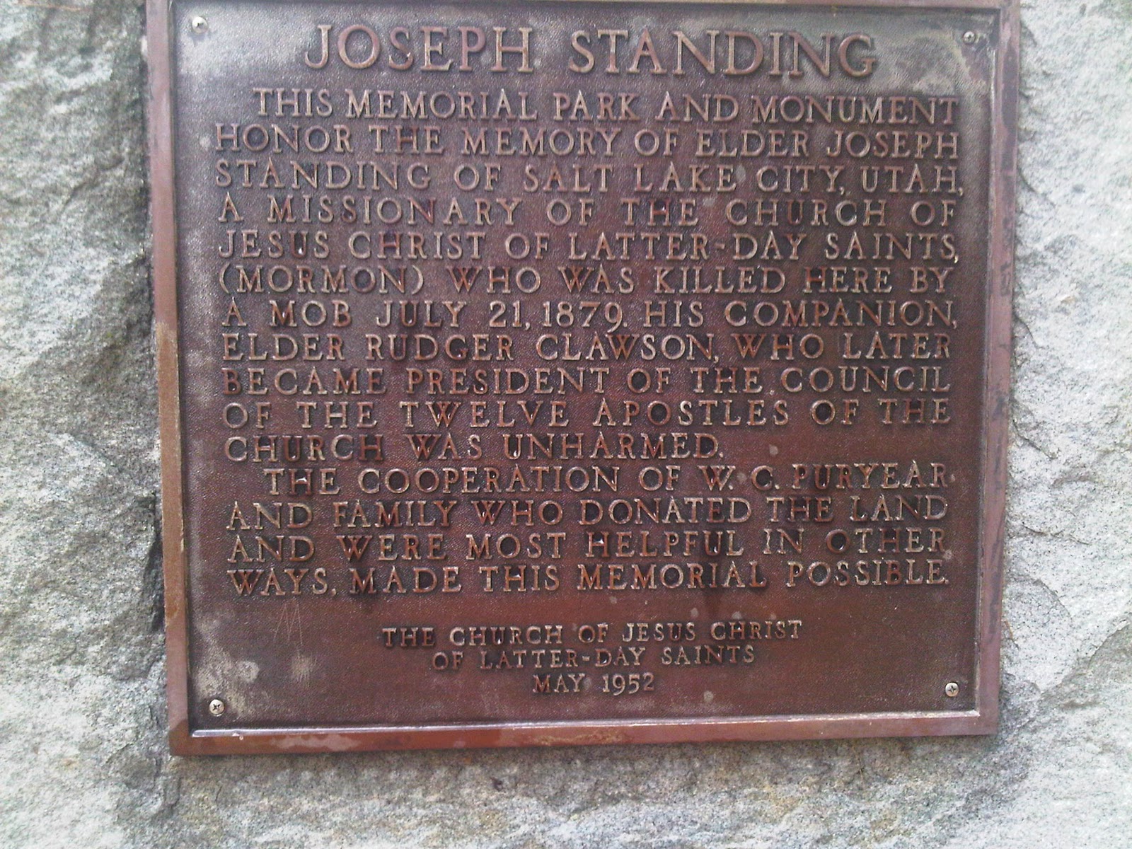 Amateur Mormon Historian: Joseph Standing Monument